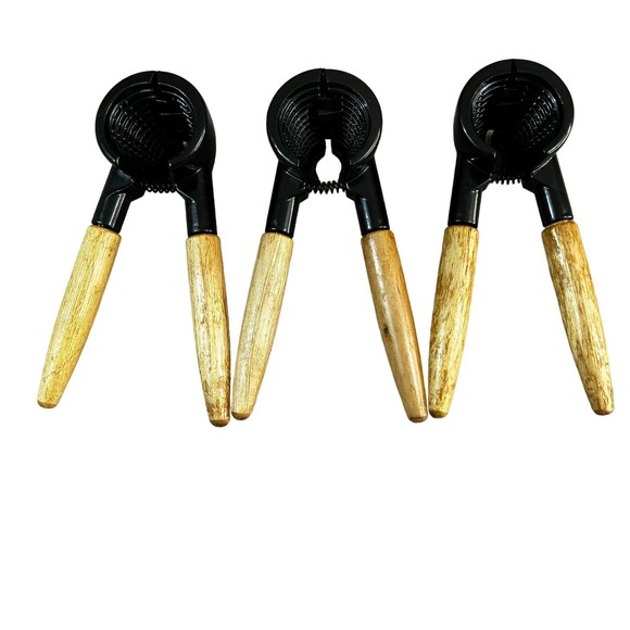 Source Unknown | Dining | Nutcracker Pliers Walnut Almond Holiday Set ...